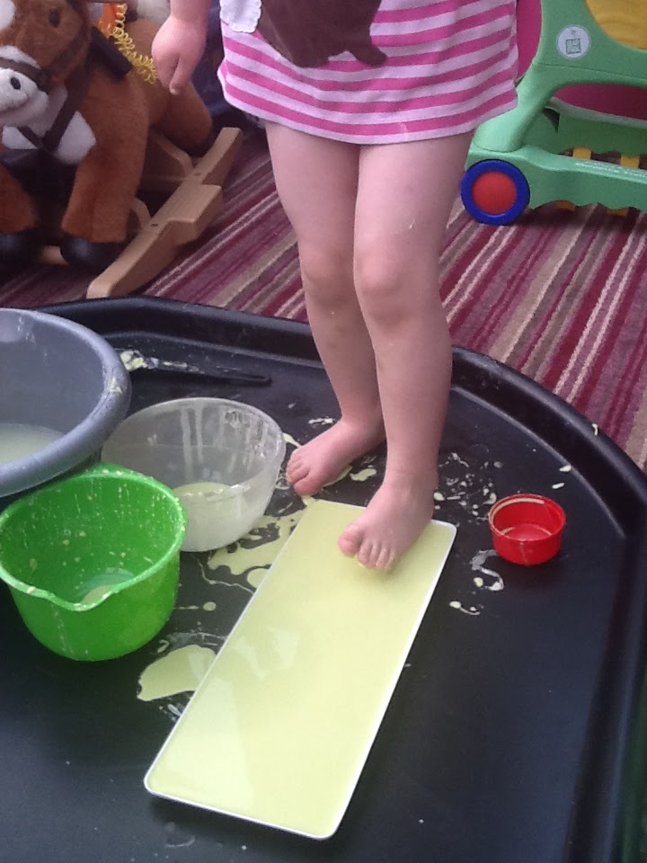 Ruby + Lottie: Messy Play - Gloop!